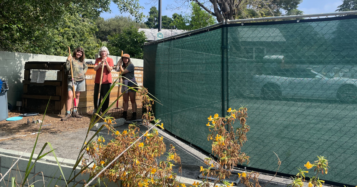 Compost Hub Support: Altadena-Bob Lucas Library · LA Compost