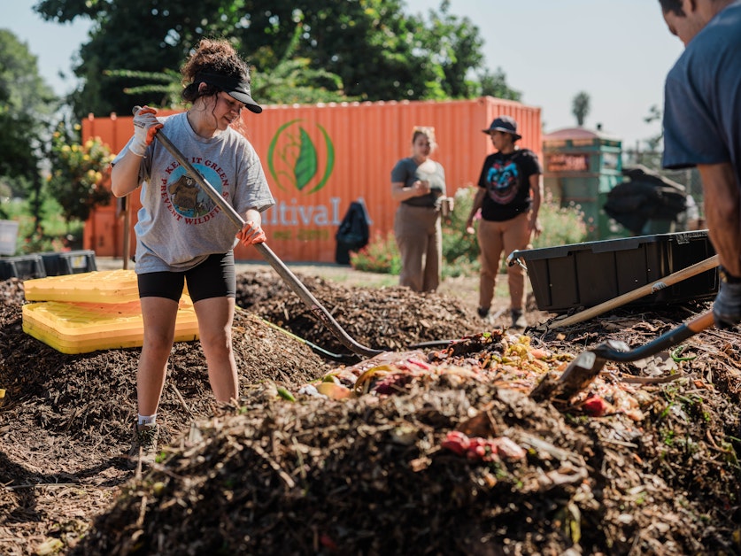 Compost Hub Support: CultivaLA Farm · Mobilize