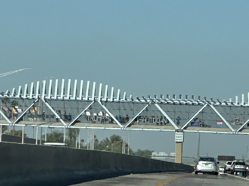 Tempe Bridge: No Oaths to Trump: Veterans Day Overpass Bannering and ...