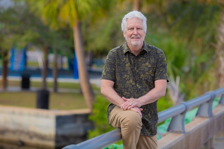 Sign Wave for Peter Altman, Incumbent and Candidate for New Port Richey ...