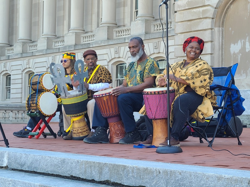 Petitioning at Lewis Mathis Concert - Shelbyville · Mobilize